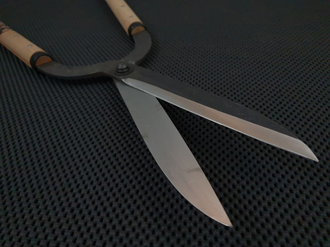 Okada Hand Forged | 210 Hedge Shears (Finishing) – ProTooling